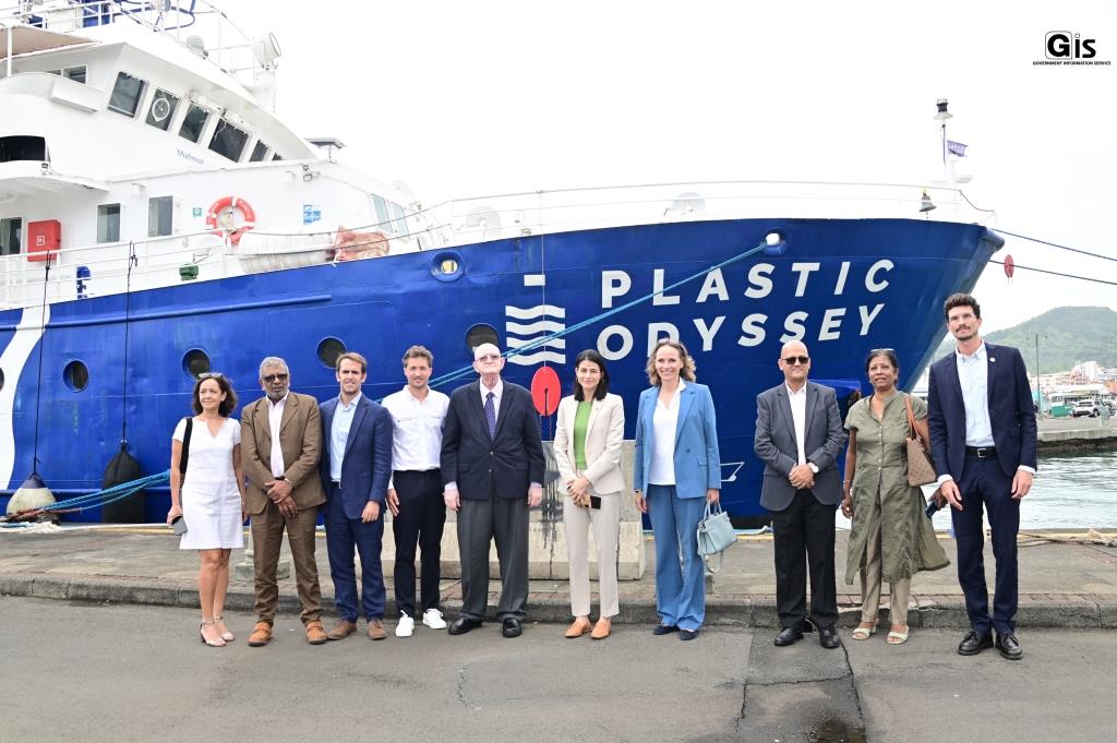 Plastic Odyssey: Maurice face à l’urgence plastique